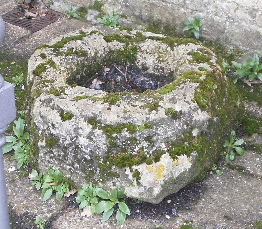 Barrowby - Medieval Standing Crosses of Lincolnshire