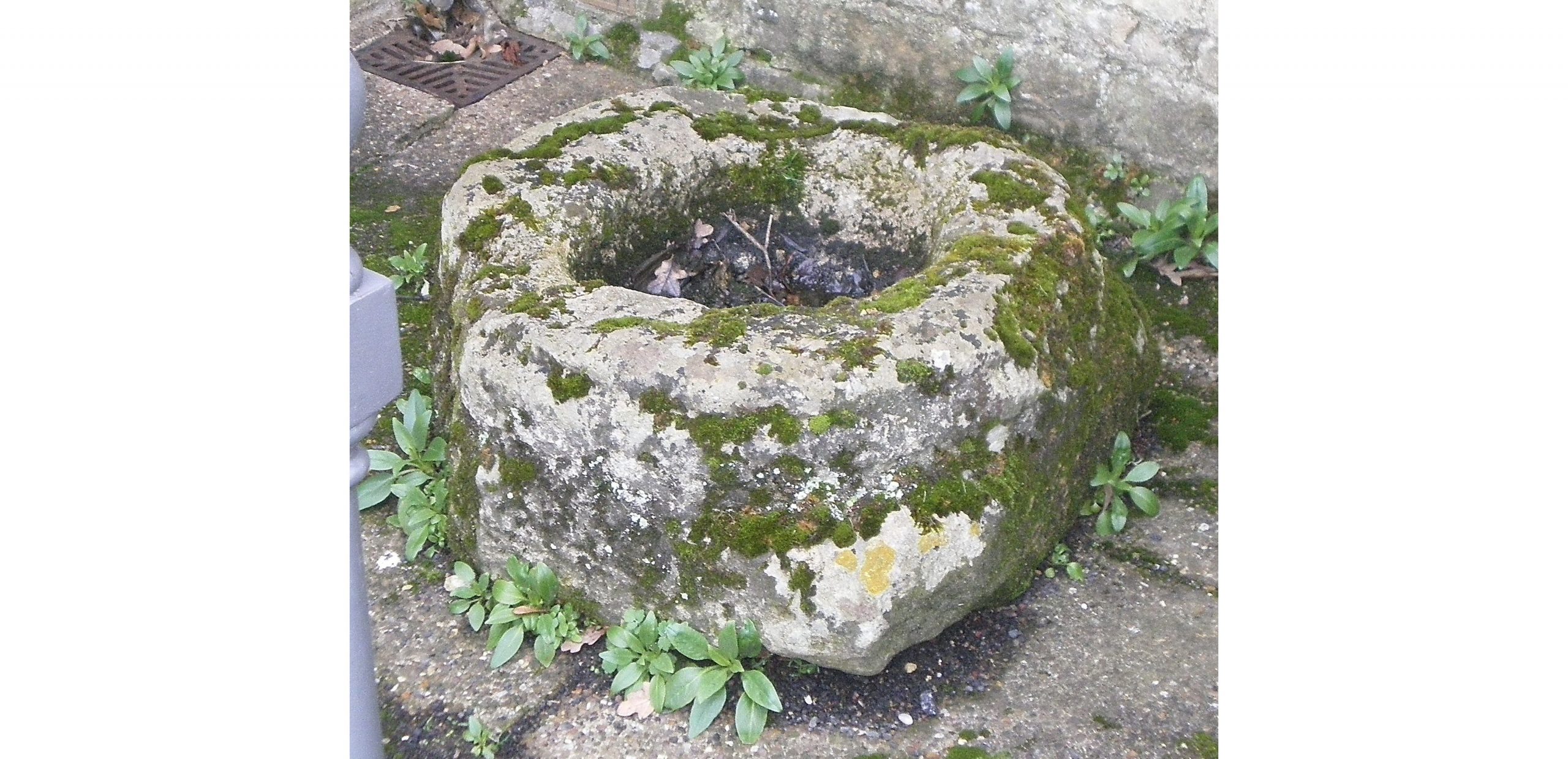Barrowby - Medieval Standing Crosses of Lincolnshire