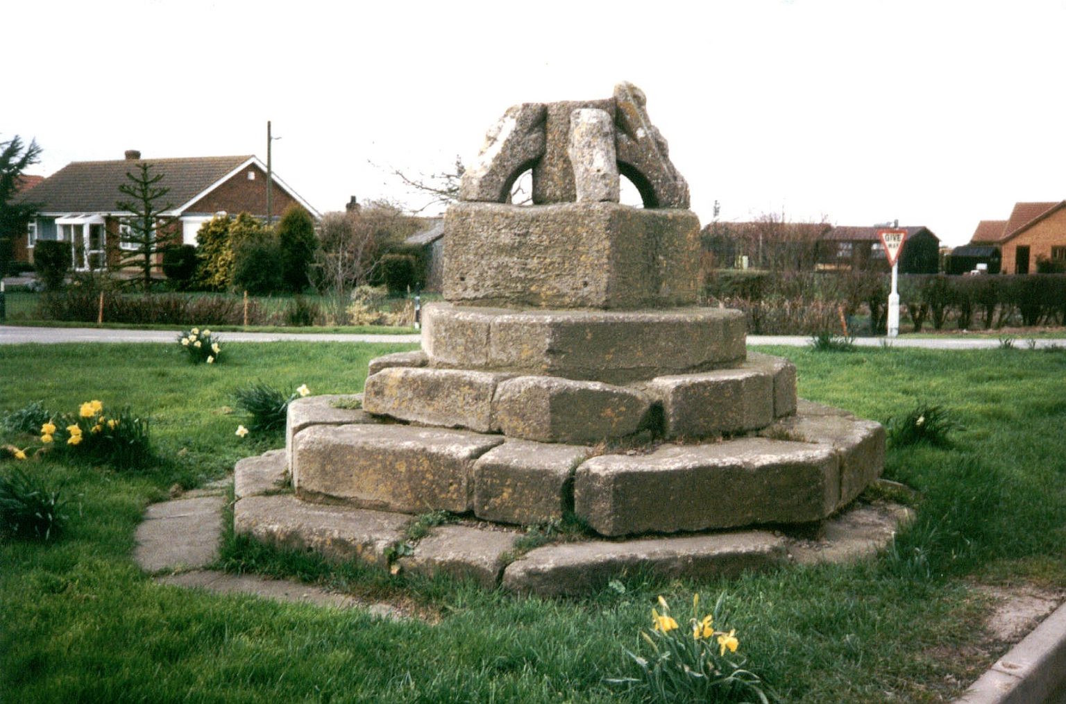Sutton St James (1) The Butter Cross - Medieval Standing Crosses of ...